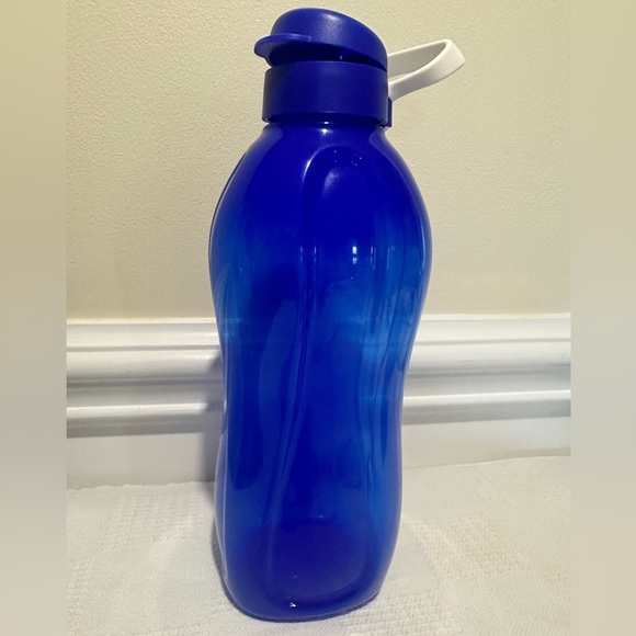 Tupperware | Dining | Euc Tupperware Eco Twist Flip Top Water Bottle 67 ...